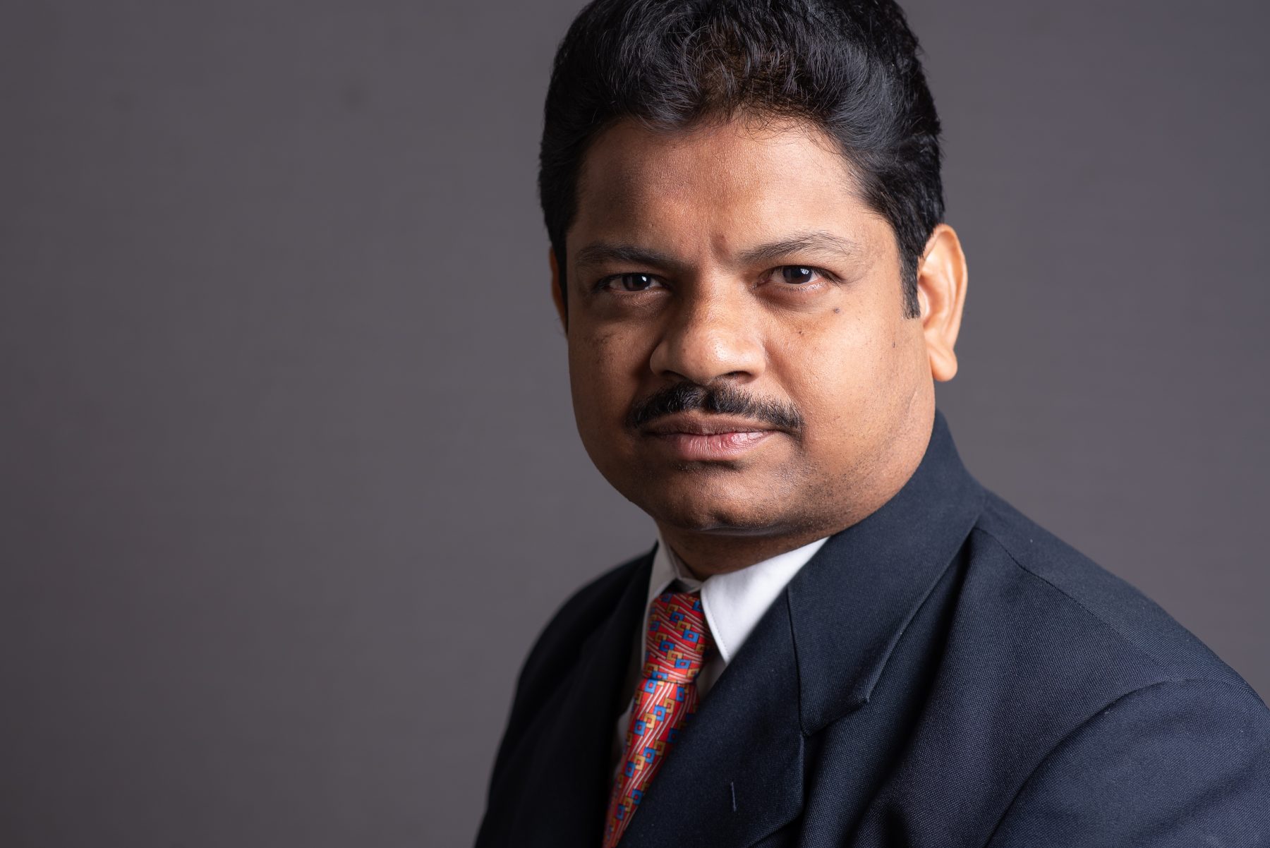 Mugshot vs Corporate headshot - Masterpics.in - Photographer in Thane